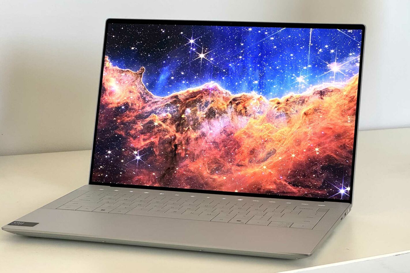 Dell Latitude 7450 Ultralight notebook review: down to business