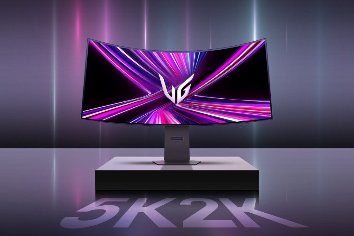 Bendable OLED LG gaming monitor claims a world-first