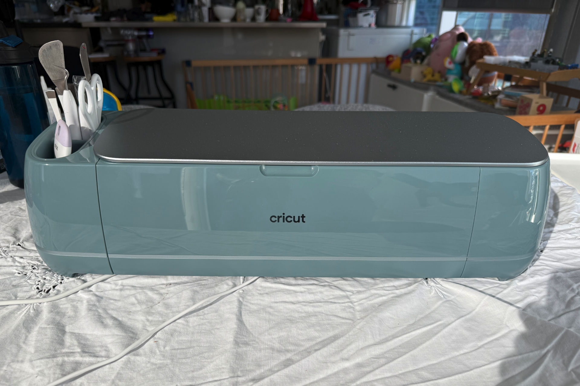 Cricut Maker 4 review: A Faster and bluer creative cutting machine
