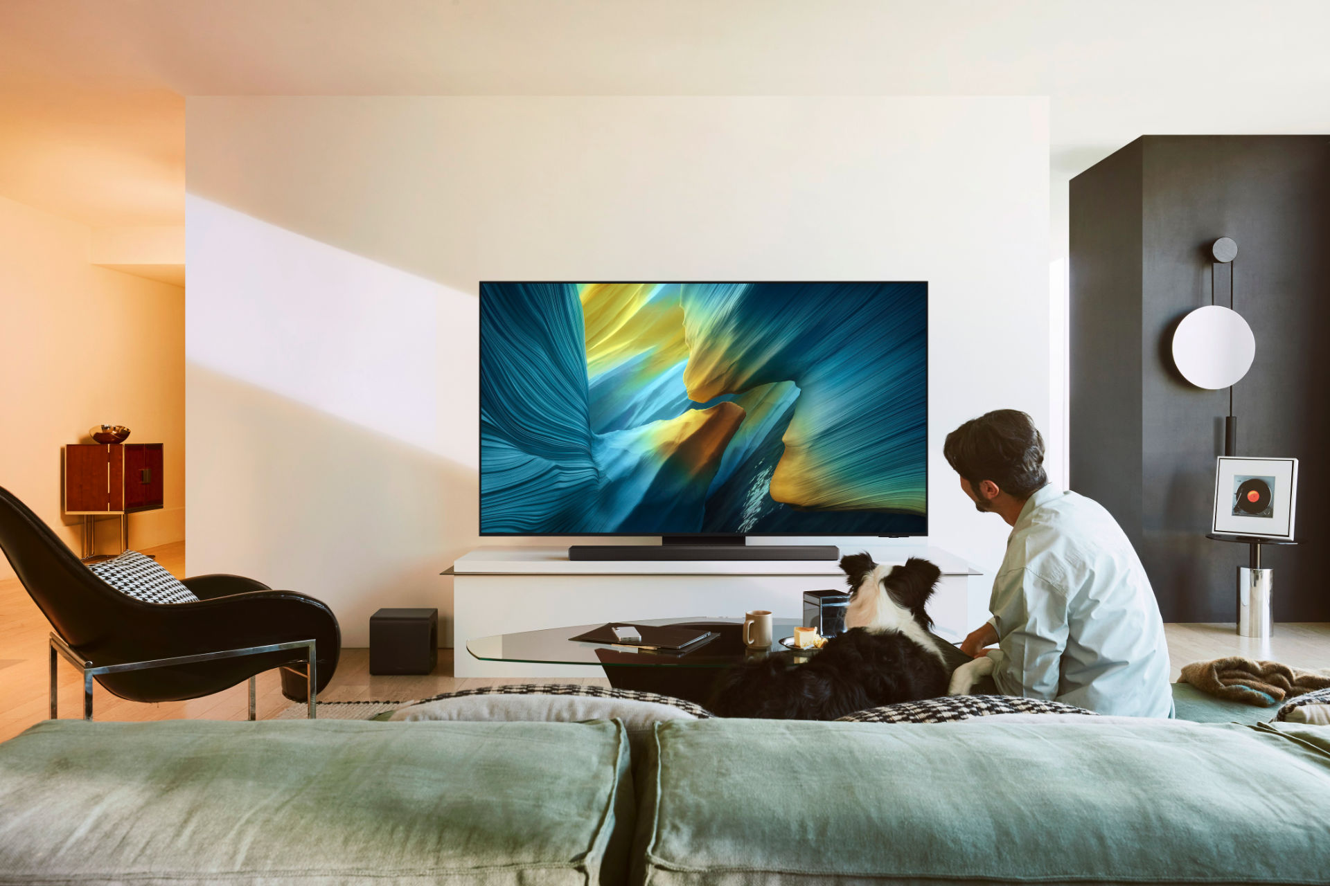 Anti-glare Samsung OLED S95F TV now comes in a big 83 inches